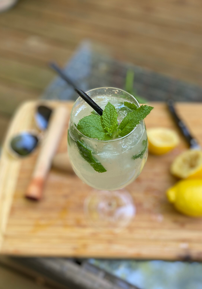 Sparkling Lemon Mint Mocktail - Dining Alfresco